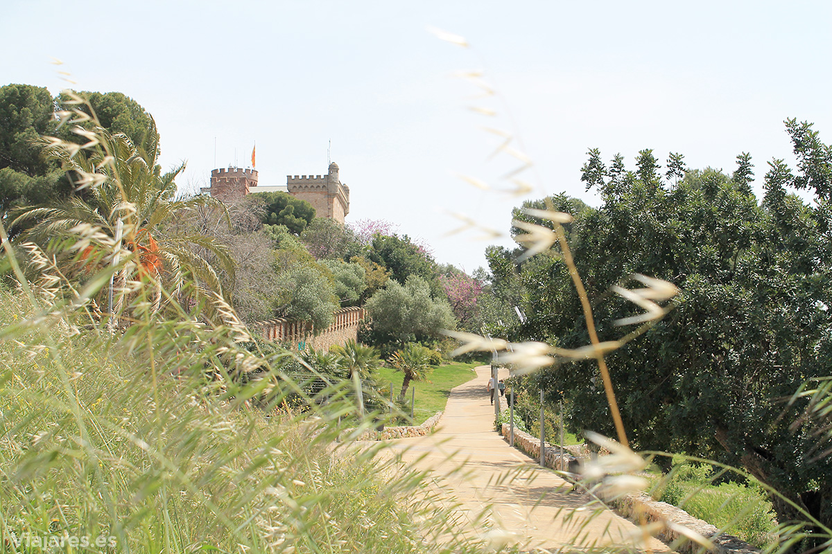 Parque del castillo de Castelldefels | Viajares